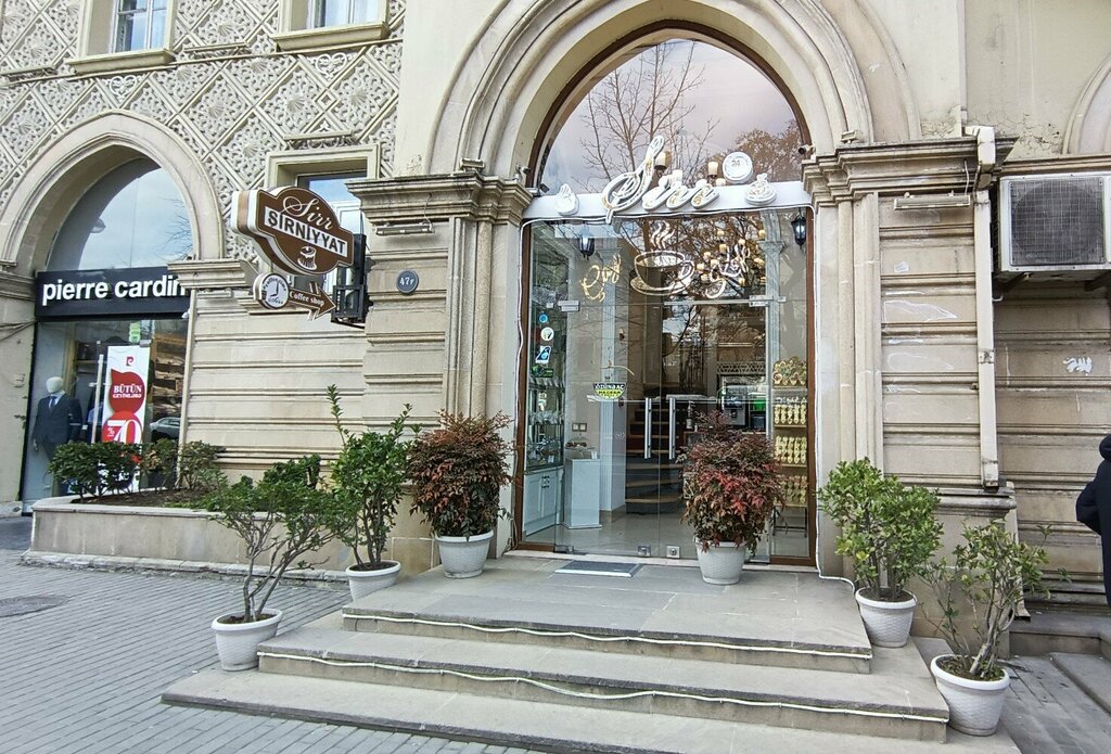 Pasta, şekerleme ve tatlı Sirr şirniyyat evi, Bakü, foto