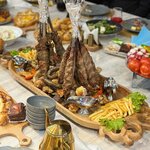 Khan (Salyqbaev kóshesi No:32), restoran  Arıs'tan