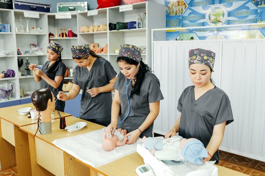 Yüksekokul Tıp Koleji, Janaözen, foto