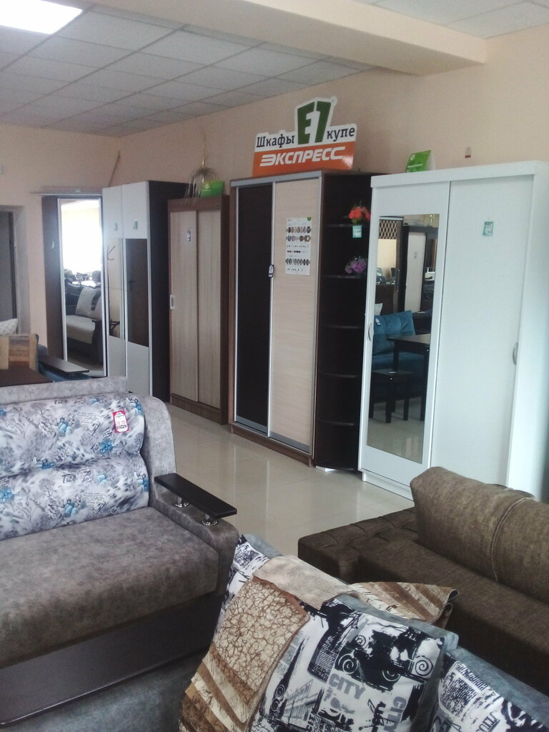 Mobilya mağazaları Komfort Mebel Pĺus E1, Krasnodarski krayı, foto