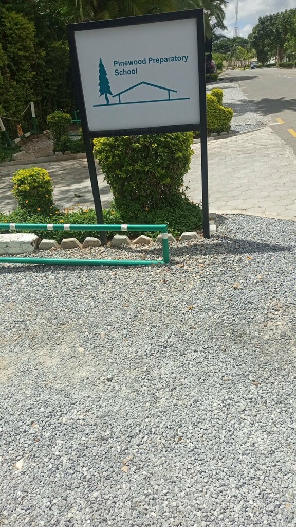 Özel okul Pinewood Preparatory School, Lusaka, foto