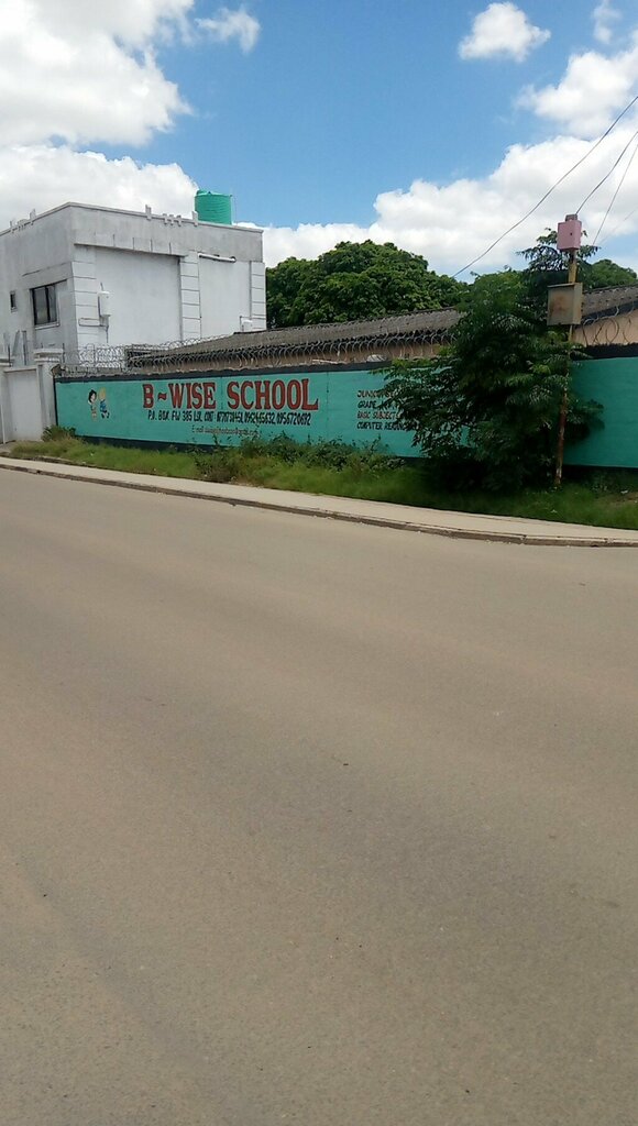 Ortaokul B-Wise School, Lusaka, foto
