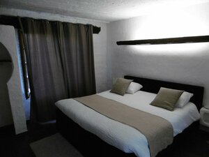 Relais Des Vieilles Postes (Auvergne-Rhône-Alpes, Isère, Arrondissement de La Tour-du-Pin, Les Avenières, Route des Nappes, 1172), otel