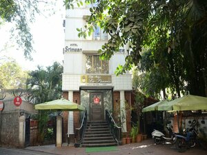 Oyo 691 Hotel Srimaan (State of Maharashtra, Pune, Bund Garden Road), otel  Pune'den