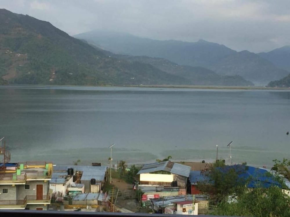 Otel Hotel The Coast, Pokhara, foto