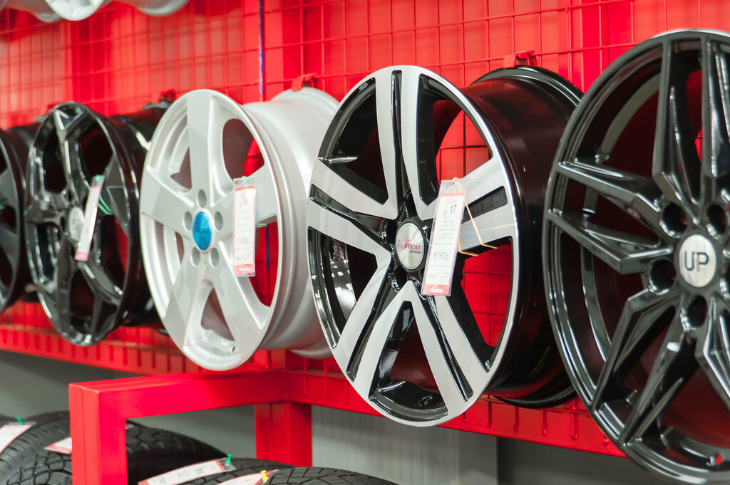 Jant ve lastikçiler Шинсервис, Ufa, foto