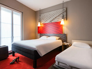 Ibis Marne La Vallée Champs (Île-de-France, Seine-et-Marne, Champs-sur-Marne, Boulevard Newton), otel