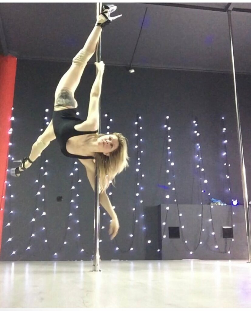 Dans okulları Exotic Pole, Adıge Cumhuriyeti, foto