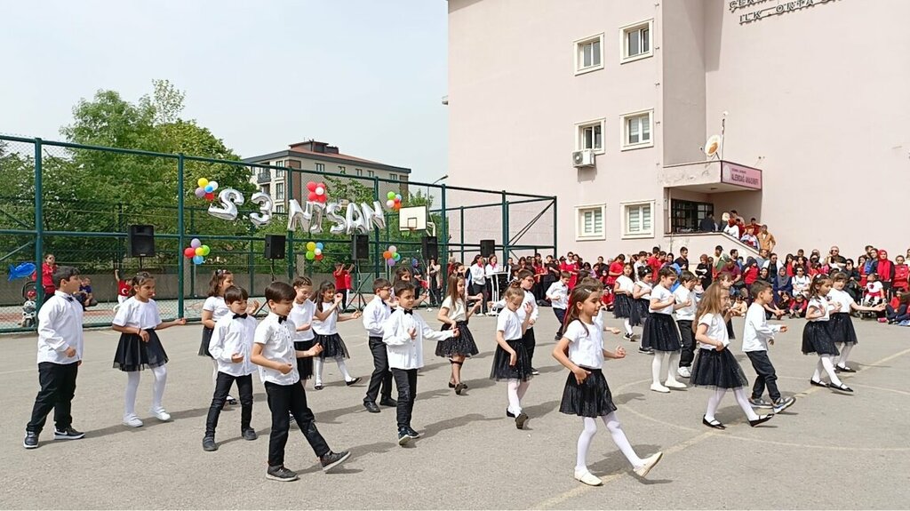 i̇lkokul Alemdağ İlkokulu, İstanbul, foto