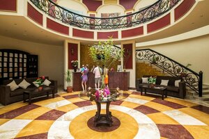 Golden 5 Emerald Resort (Sahl Hasheesh Road,Hurghada 84511,), otel  Hurgada'dan