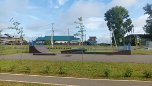 сквер Кедровая речка (Krasnoyarsk Territory, Yeniseysk, skver Kedrovaya rechka), kültür ve eğlence parkları  Eniseysk'ten