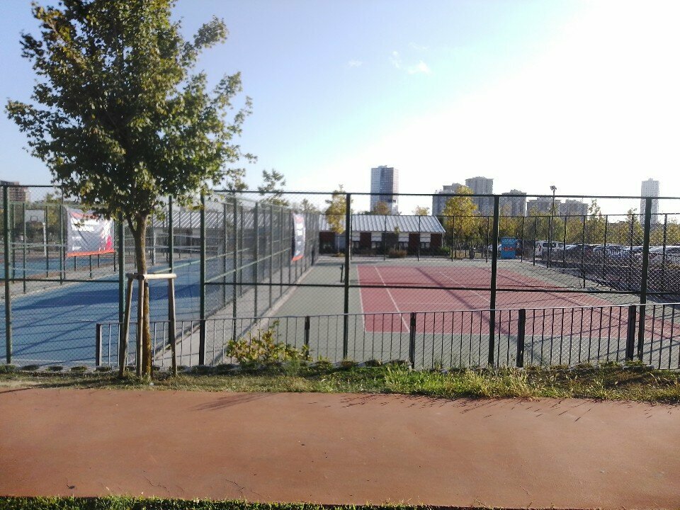 Tenis kulüpleri ve kortları Tenis Kortu, İstanbul, foto