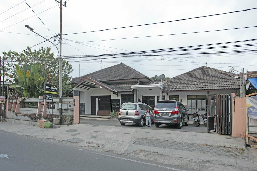 Otel Reddoorz At Soekarno Hatta 2, Malang, foto