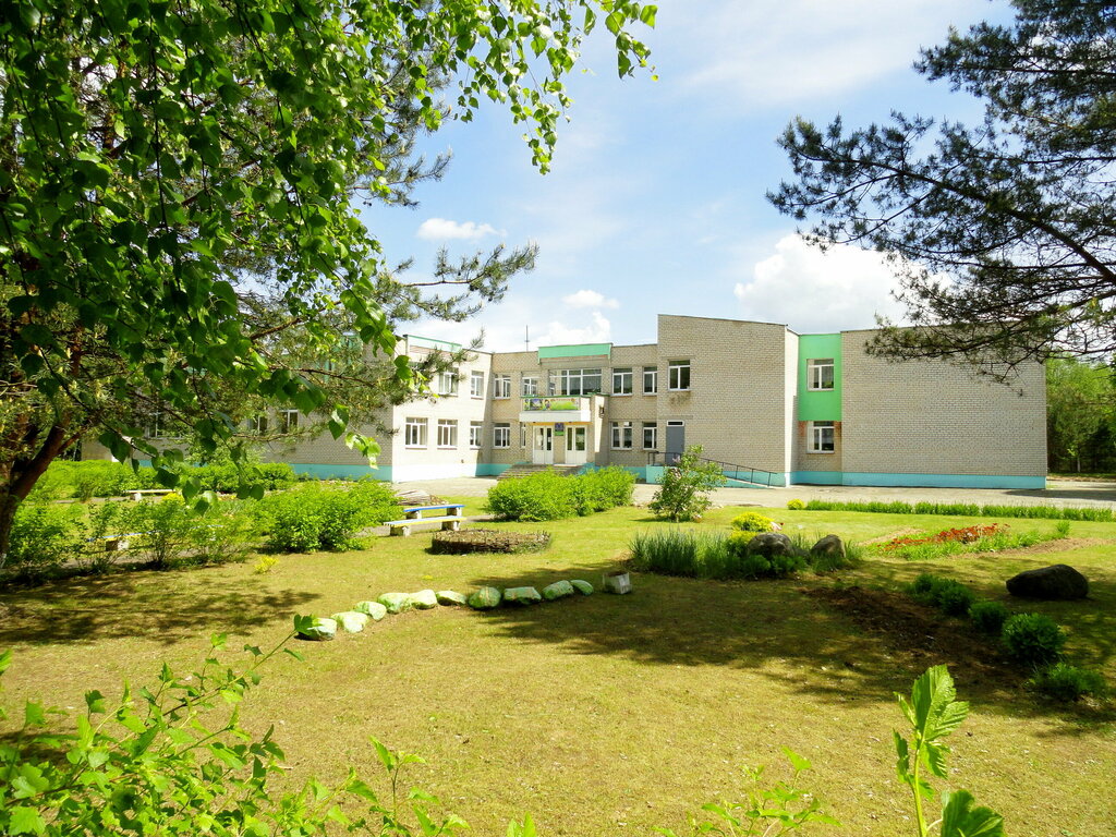 Ortaokul Detsky sad-Srednyaya shkola im P. Ye. Kupriyanova Matyushevskaya, Vitebskaya oblastı, foto