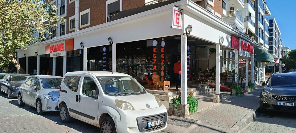 Eczaneler Deniz Bostanlı Eczanesi, İzmir, foto