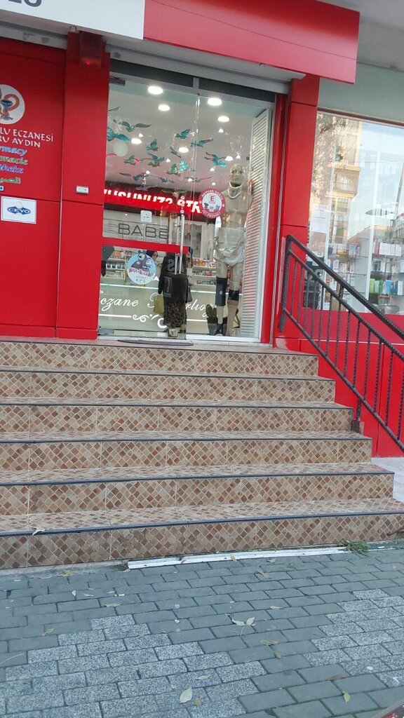 Eczaneler Hayırlıoğlu Eczanesi, İstanbul, foto