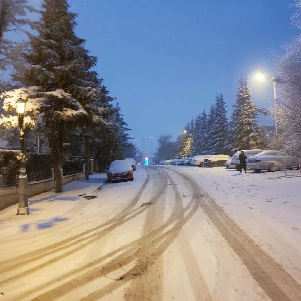 Kültür ve eğlence parkları Gazeteci Emin Çölaşan Parkı, Ankara, foto