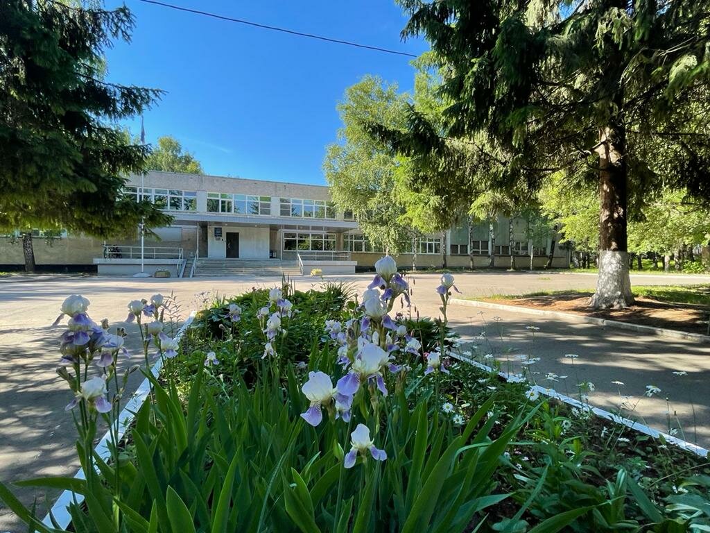 Fen lisesi, sosyal bilimler lisesi Mbou Gymnasium № 6, Krasnogorsk, foto