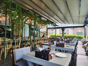 Supra (Admirala Fokina Street No:1Б, Vladivostok), restoran  Vladivostok'tan