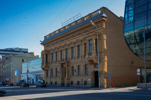 Палитра (Petrogradskaya Embankment No:32), tiyatrolar  Saint‑Petersburg'dan