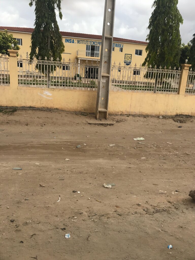 Ortaokul Complexo Escolar IMEG, Loanda, foto