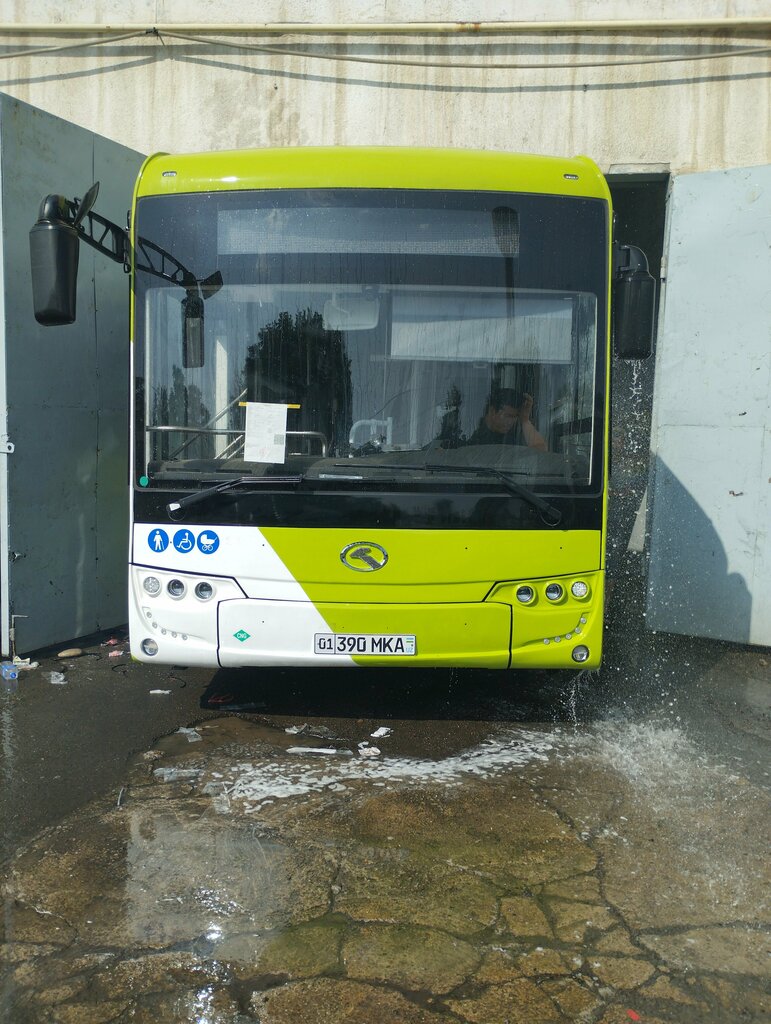 Otobüs park yerleri Motor Depot No. 2559, Taşkent, foto