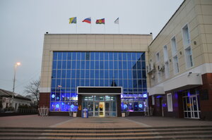 Dom Kultury, Muk (Teatralnaya ploshchad No:1), tiyatrolar  Yeysk'ten