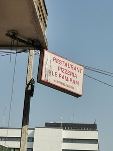 Le Pam Pam (Rue Lecoeur No:634, La commune Le Plateau), restoran  Abican'dan