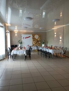 Ривьера (ulitsa Voloshina No:26, selo Chesma), kafe  Çeliabinskaya oblastından