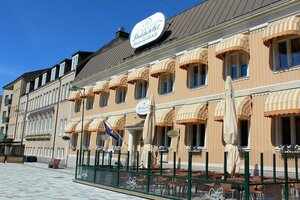 Stadshotellet Kaupunginhotelli (Pohjanmaa, Pietarsaari, Kanavapuistikko, 13), otel  Jakobstad'dan