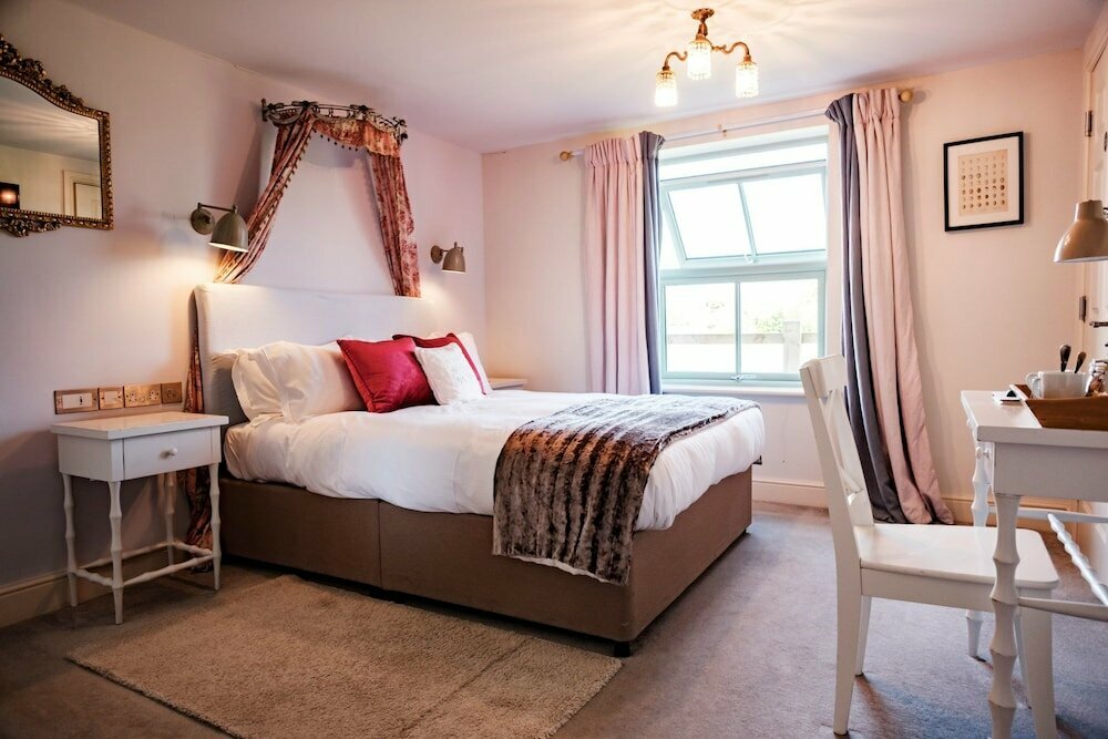 Otel The Bower Inn, İngiltere, foto