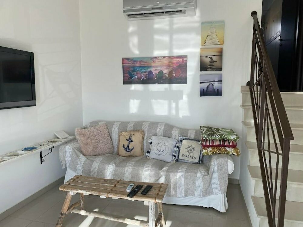 Otel Two Bedroom Duplex: mountain and Sea View, Larnaka İlçesi, foto