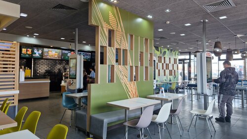 Fast food Vkusno — i tochka. Auto, Yahroma, foto