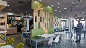 Fast food Vkusno — i tochka. Auto, Yahroma, foto