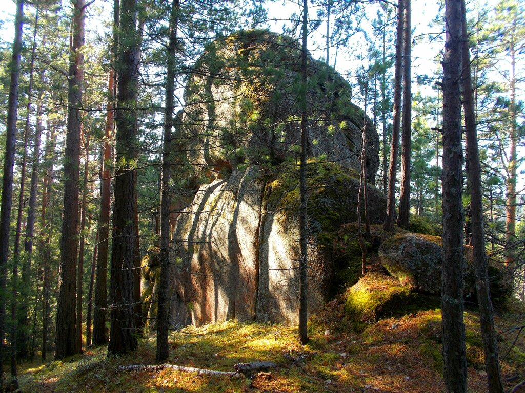 Dağ zirvesi Скала Верблюд, Krasnoyarski krayı, foto