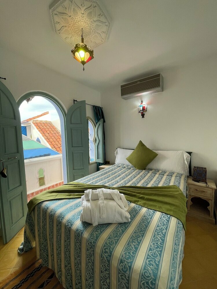 Otel Mesk Elil, Dünya, foto