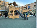 Sports ground (Yerevan, The Administrative District of Kentron), spor alanı  Erivan'dan