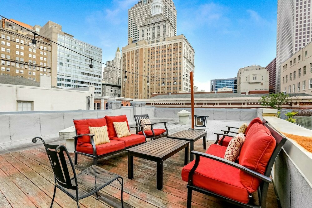 Otel Huge 4-br 4-bth Steps to Fq by Hosteeva, Louisiana Eyaleti, foto