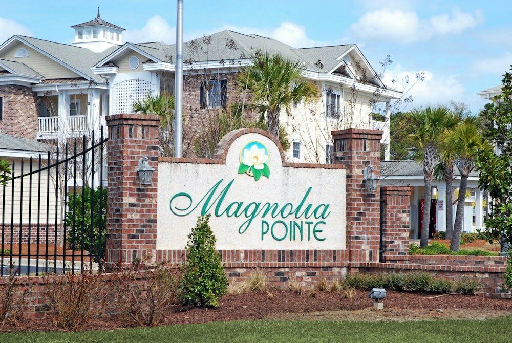 Otel Newly Furnished! Premiere Condo w Lake View!, Myrtle Beach, foto
