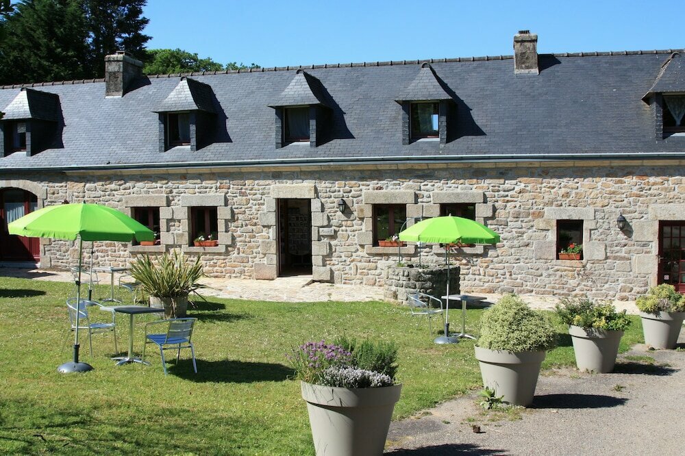 Otel Domaine de Lesvaniel, , foto