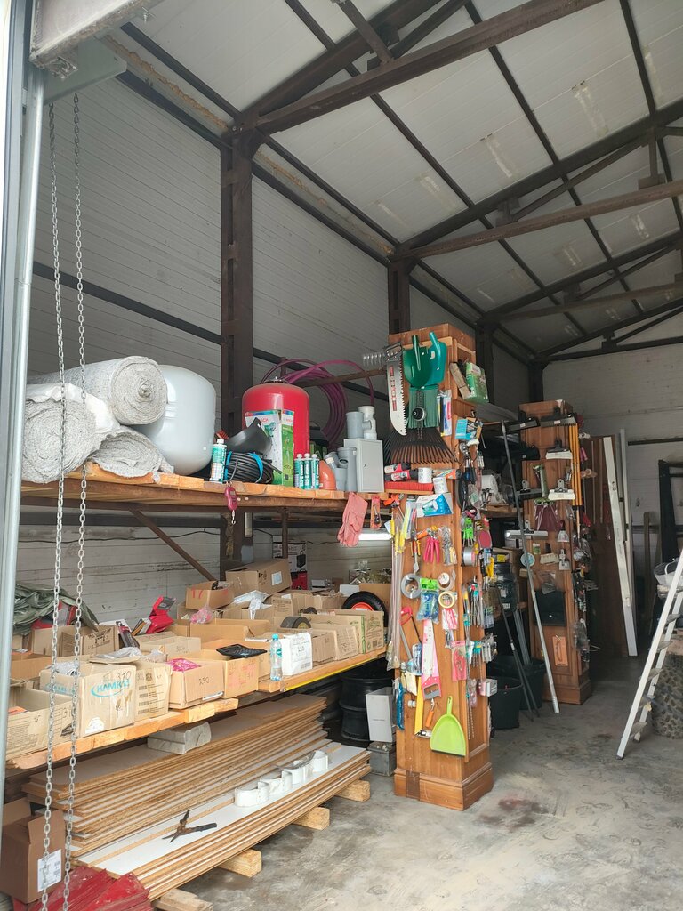 Yapı mağazası Строительный дворик, Kalujskaya oblastı, foto