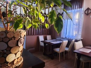 Uslada (pereulok A. Rubleva No:1, Gorodets), kafe  Gorodets'ten