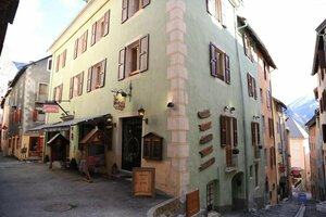 Auberge de la paix (Rue Porte Méane No:3, Briançon), otel  Briançon'dan