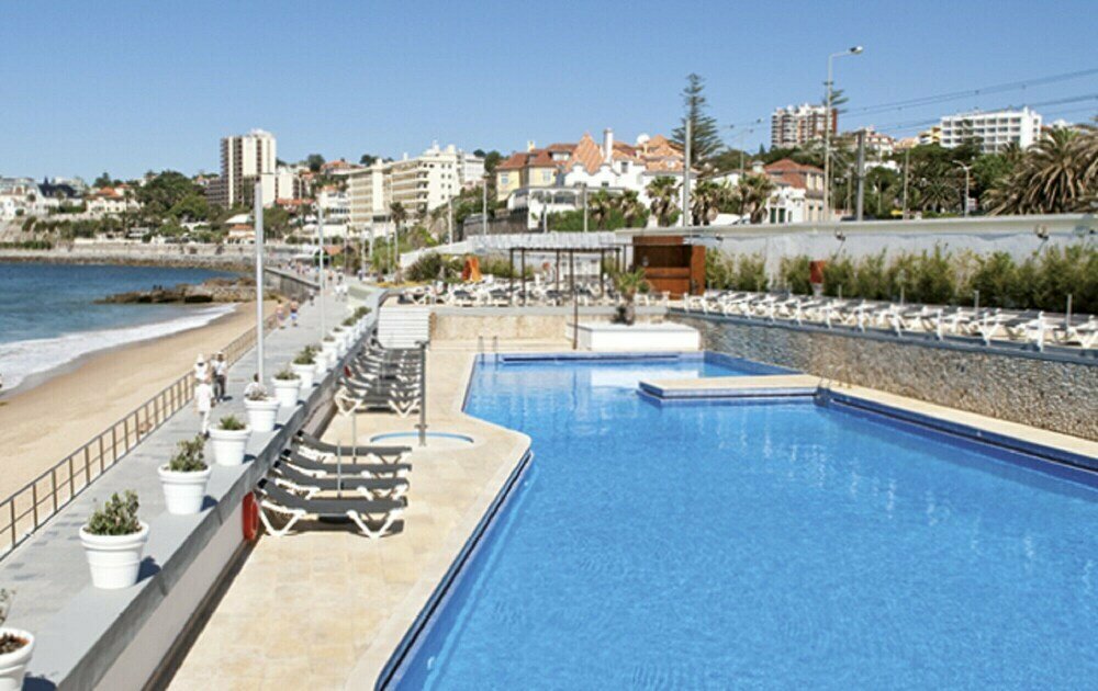 Otel Cushy Apartment with garden in Estoril, Lizbon İlçesi, foto