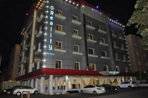 Reality Suits (Eastern Province, Khobar Governorate, City of Dhahran), otel  Dammam'dan