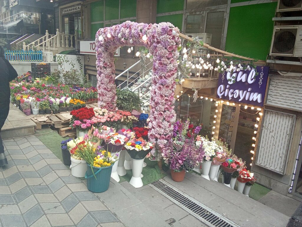 Çiçekçiler Gül Çiçəyim, Bakü, foto