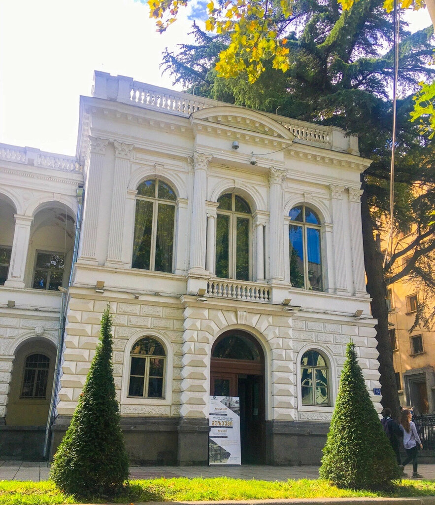 Kültür ocakları Tbilisi Youth and Children's Palace, Tiflis, foto
