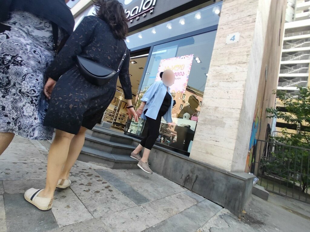 Ayakkabı mağazaları Baldi, Tiflis, foto