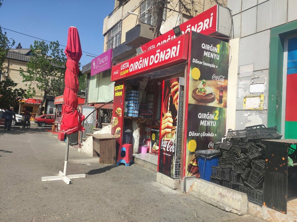 Fast food Usta Elşadın Qırığın Dönəri, Bakü, foto