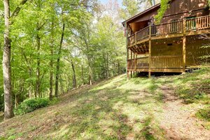 Forested Mccaysville Cabin on Fightingtown Creek! (Georgia, Fannin County, McCaysville), otel  Georgia Eyaleti'nden